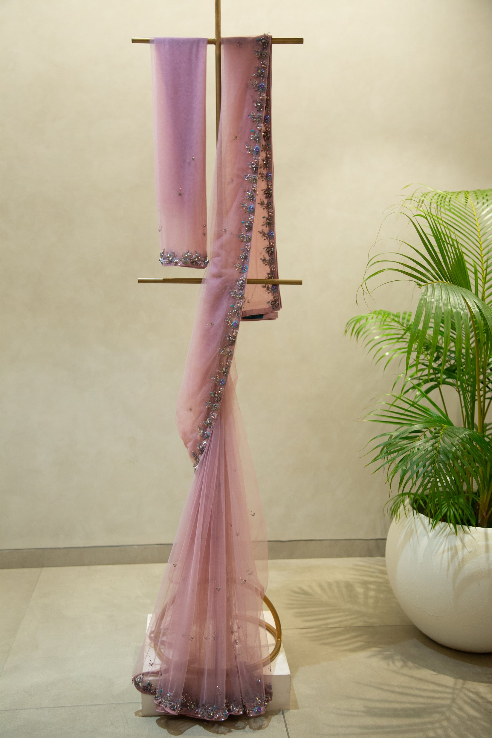 Pink Net Fabric Hand Embroidered Saree – Paris De Boutique